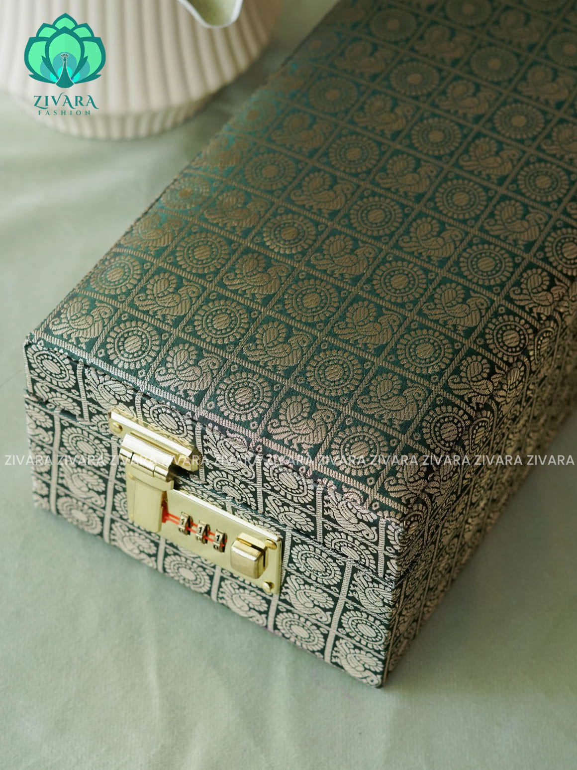 GREEN BROCADE - COMPACT BOX - JEWELLERY ORGANISER FOR GOLD JEWELLERY W ...
